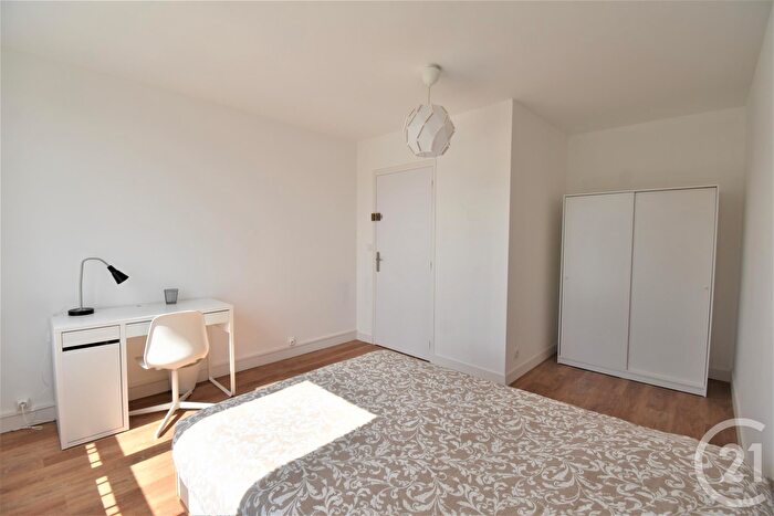 Appartement 4 pièces à Quartiers Nord-Ouest, Villejean, à louer