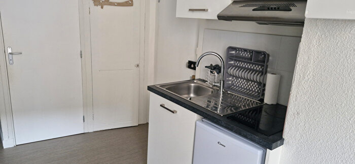 Appartement à louer - Issoire, Centre-ville, Barrière - 1 pièce