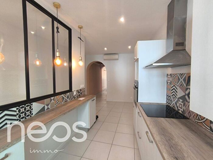 Maison à louer - La Bastide, Libourne - 4 pièces - 3 chambres