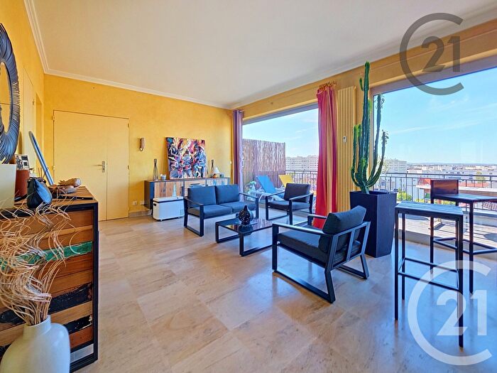 Reims, Europe, Chemin Vert : Appartement 6 pièces à vendre