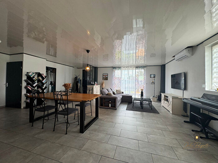 Maison 4 pièces à Saint-Germain-des-Prés, à vendre