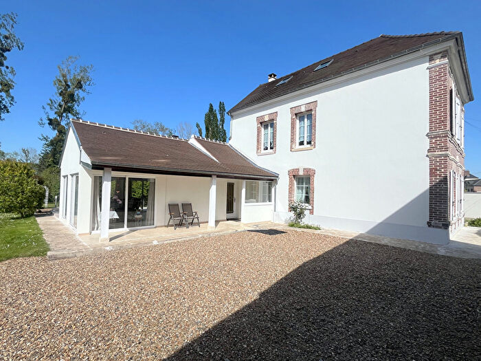 Maison 9 pièces à vendre - Neuville-Bosc