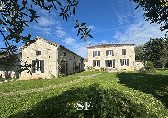 Maison à vendre - La Croix-Blanche - 12 pièces - 6 chambres