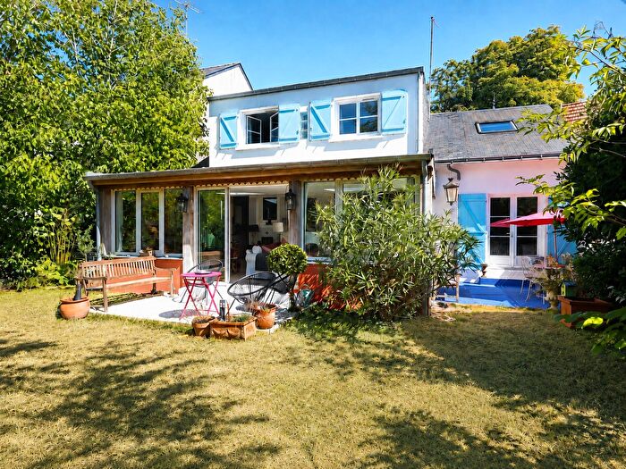 Maison 9 pièces à Nantes, Longchamp, Rond-Point de Rennes, Perverie, Américains, à vendre