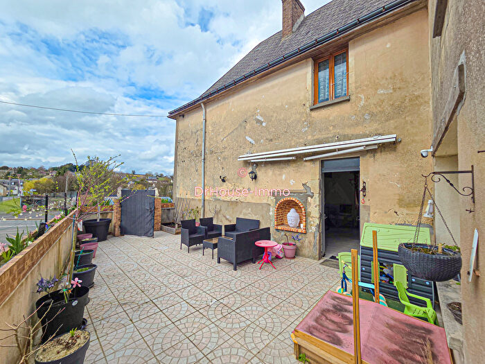 Maison à vendre - Saint-Christophe-sur-le-Nais - 5 pièces - 4 chambres