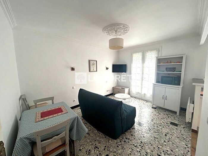 Appartement à louer - La Ville, LIsle-sur-la-Sorgue - 2 pièces - 1 chambre