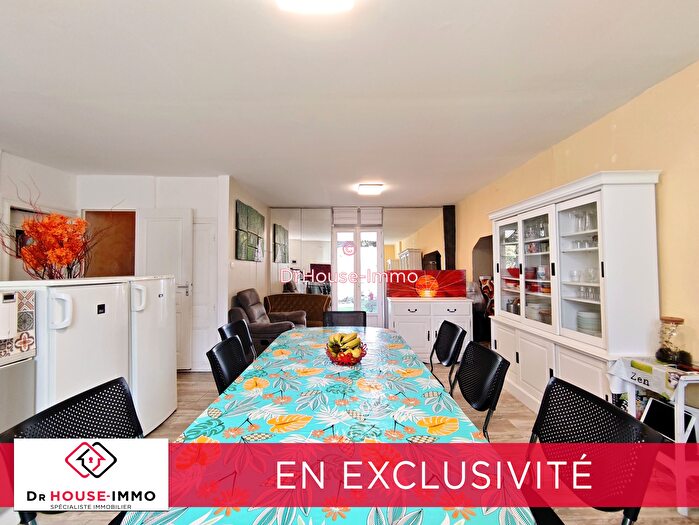 Maison à vendre - Thiviers - 6 pièces - 4 chambres