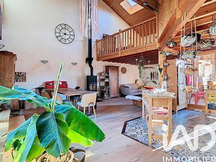 Maison à vendre - Riotord - 8 pièces - 4 chambres