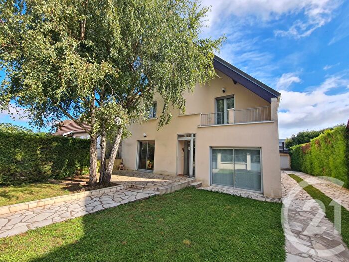 Maison à vendre - Ormesson-sur-Marne - 7 pièces - 5 chambres