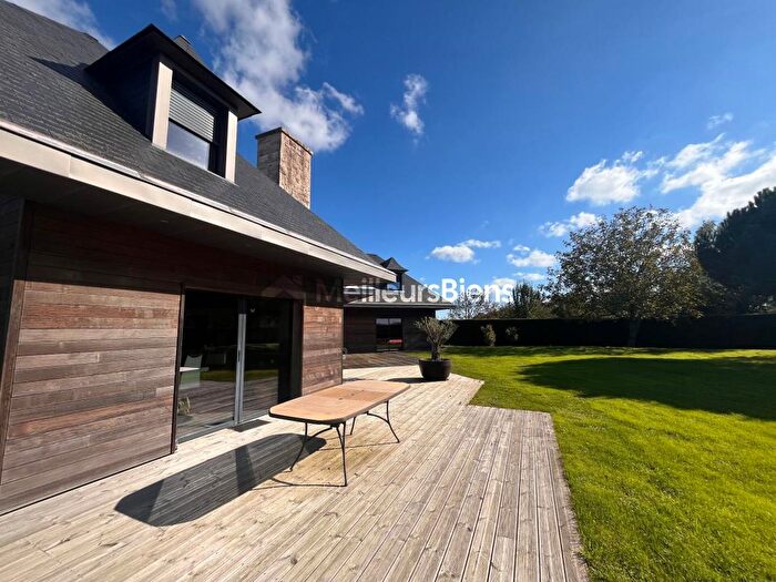 Maison à vendre - Vieuvicq - 9 pièces - 5 chambres