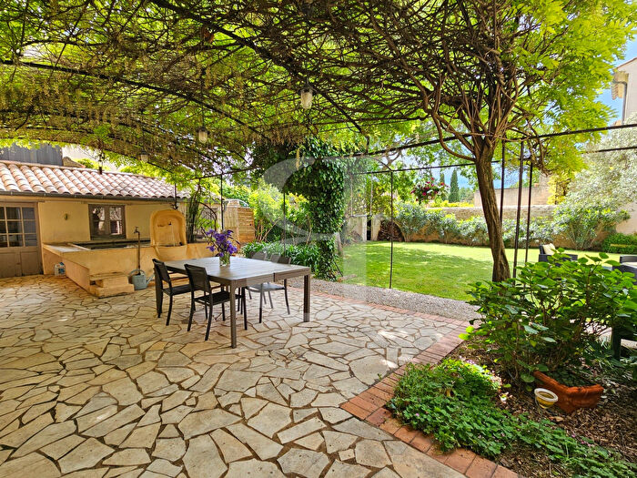 Maison à vendre - Sainte-Cécile-les-Vignes - 8 pièces - 6 chambres