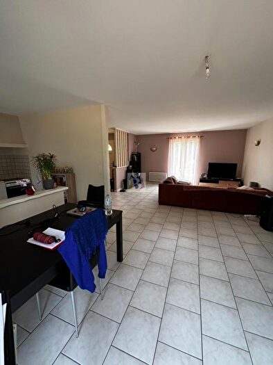 Maison 4 pièces à Puymoyen, à louer
