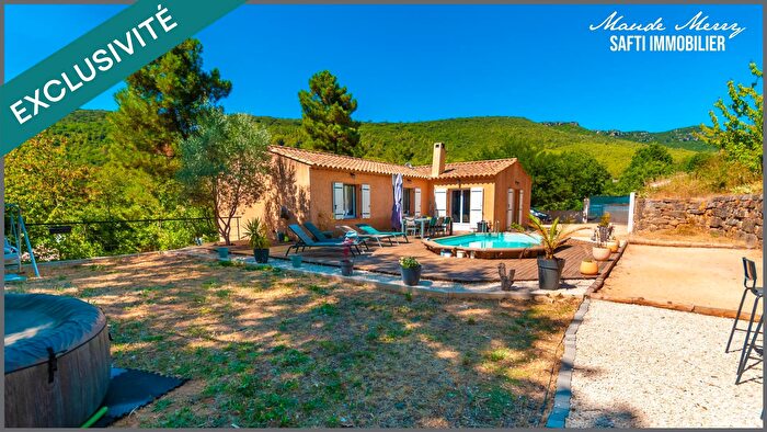 Maison à vendre - Sainte-Anastasie-sur-Issole - 5 pièces - 4 chambres