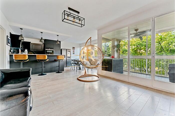 Saint-Mandé, Daumesnil - Appartement 4 pièces à vendre