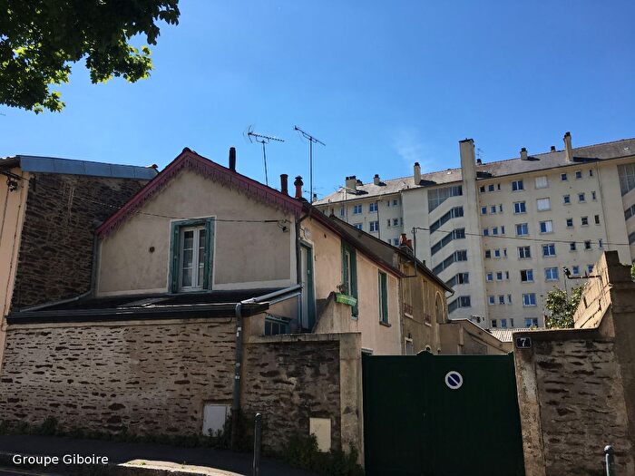 Appartement 1 pièce à Quartiers Centre, Saint-Anne, à louer