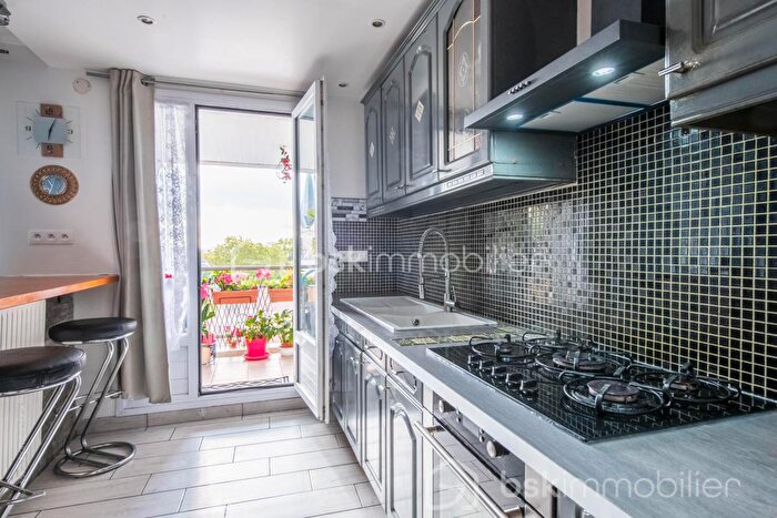 Épinay-sur-Seine, Centre-ville : Appartement 3 pièces à vendre