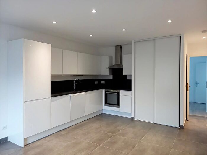 Appartement à louer - Bois-le-Roi - 2 pièces - 1 chambre