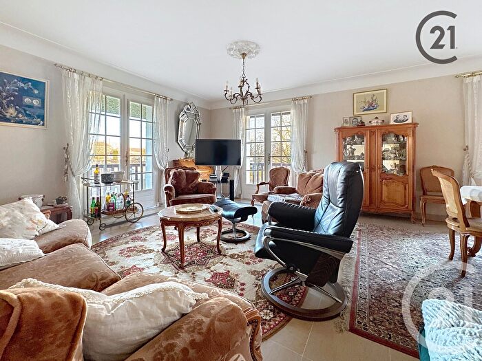 Maison à vendre - Vrécourt - 8 pièces - 5 chambres