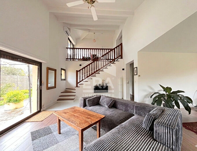 Maison à vendre - Saint-Vincent-de-Tyrosse - 6 pièces - 4 chambres