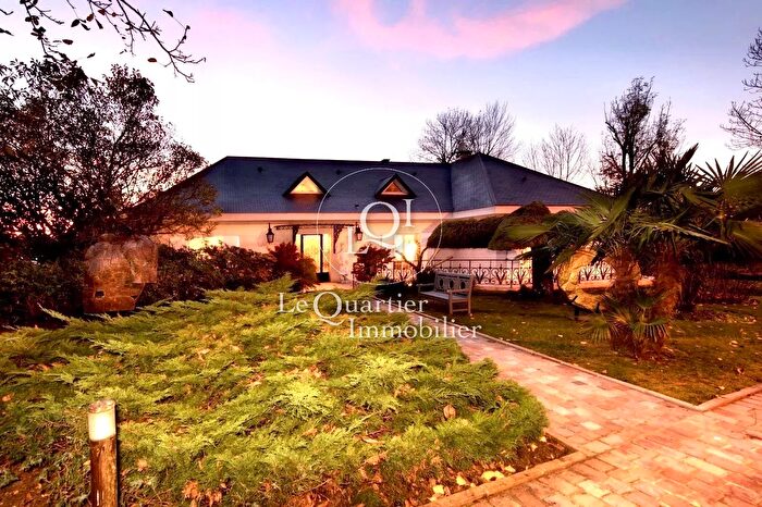 Maison à vendre - Santeny - 10 pièces - 6 chambres