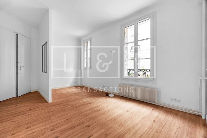 Appartement à vendre - Issy-les-Moulineaux, Centre-ville, Corentin Celton, Les Varennes - 1 pièce