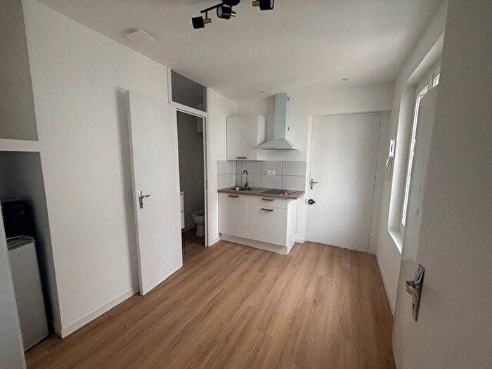 Appartement à louer - Saint Ausone-Saint Martin-Saint Gelais, Angoulême - 2 pièces - 1 chambre