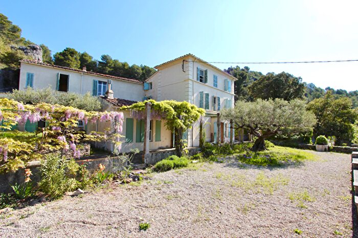 Maison à vendre - Villecroze - 20 pièces