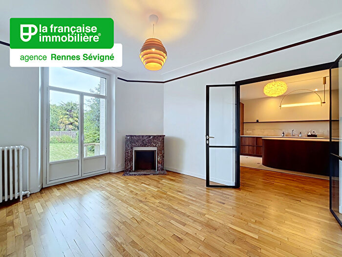 Maison 8 pièces à vendre à Quartiers Centre, Fougères, Sévigné