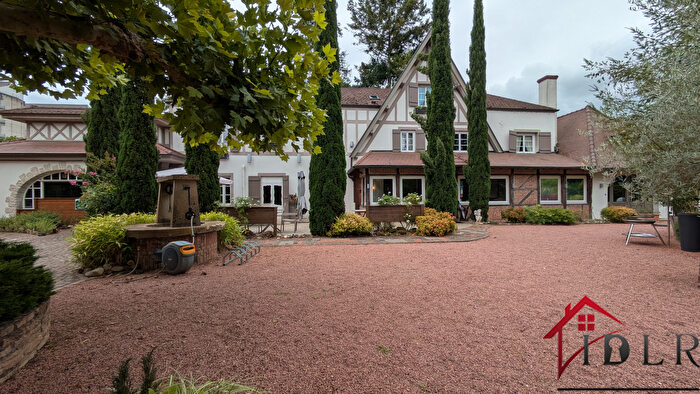 Maison à vendre - Verdun-sur-le-Doubs - 16 pièces - 13 chambres