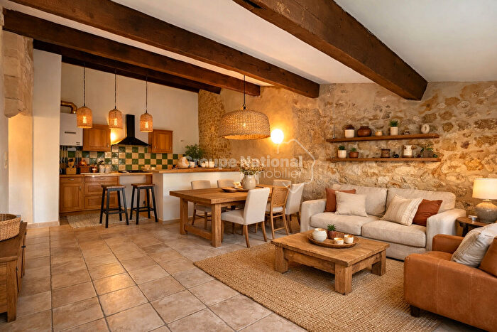 Appartement à vendre - Arles, Centre-ville - 4 pièces - 3 chambres