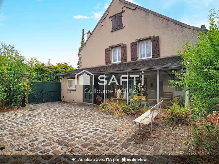 Chaumes-en-Brie : Maison 5 pièces à vendre
