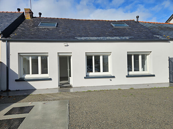 Maison à vendre - Teillé - 5 pièces - 3 chambres