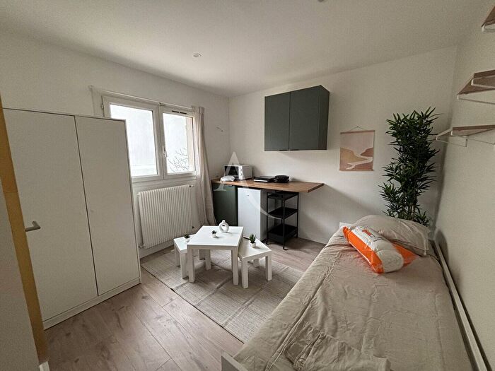Appartement à louer - La Muette, Drancy - 1 pièce