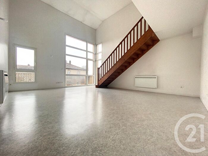 Appartement à louer - Sarry - 4 pièces - 3 chambres