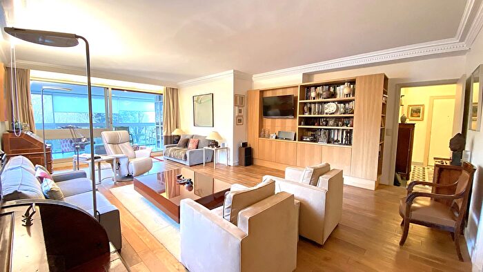 Appartement à vendre - Le Chesnay, Pré-Vert - 4 pièces - 2 chambres