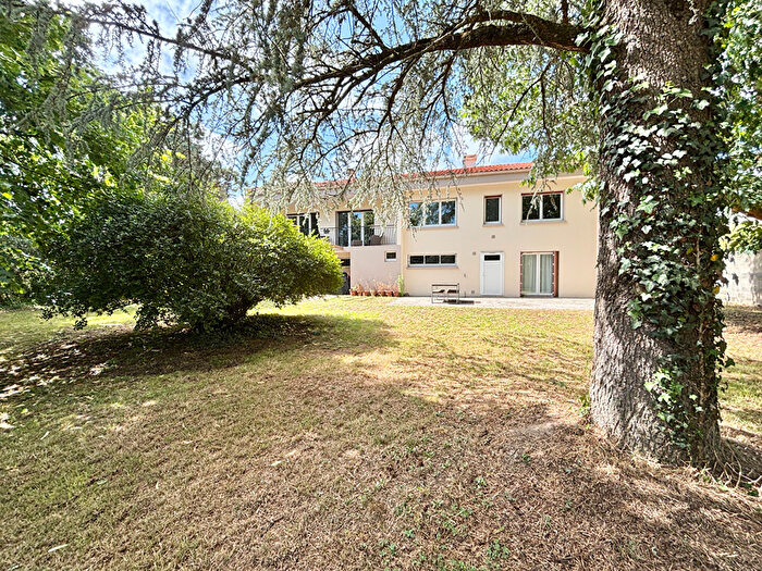 Maison 8 pièces à vendre à Le Bignon