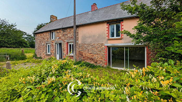 Dingé : Maison 4 pièces à vendre