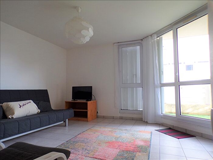 Montigny-le-Bretonneux, La Sourderie Nord - Appartement 1 pièce à louer