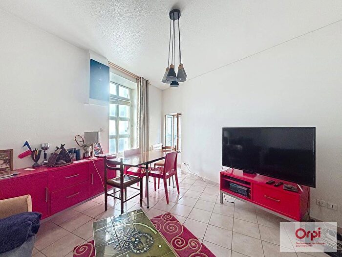 Maison à louer - Cité Bretonnie-Chatelet-Favieres-Conches, Montluçon - 3 pièces - 2 chambres