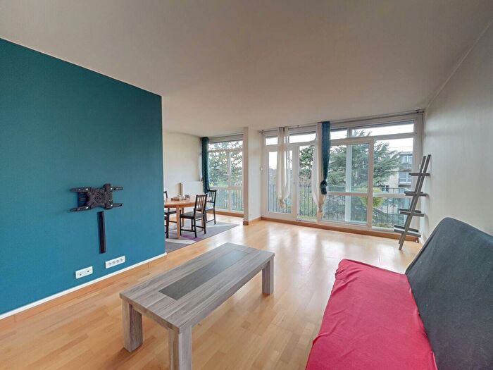 Appartement à louer - Côteaux de lYvette, Palaiseau - 3 pièces - 2 chambres