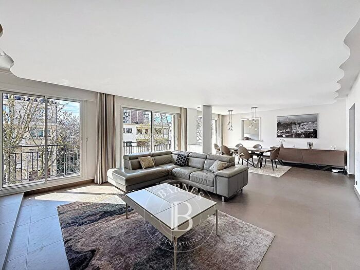 Appartement à louer - Neuilly-sur-Seine, Parc de Neuilly - 5 pièces - 3 chambres