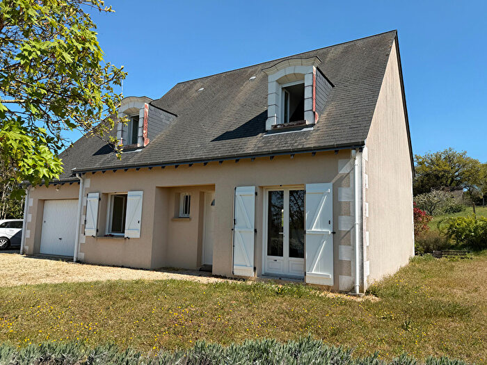 Maison à vendre - Chinon - 5 pièces - 4 chambres