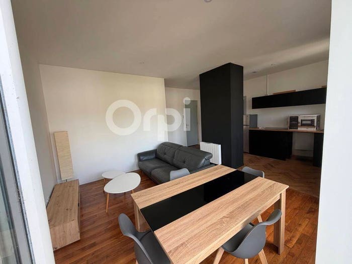 Chabanais : Appartement 5 pièces à louer