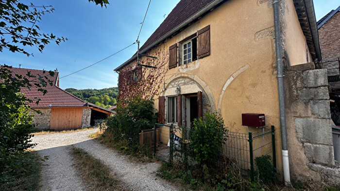 Maison 6 pièces à Lombard, à vendre