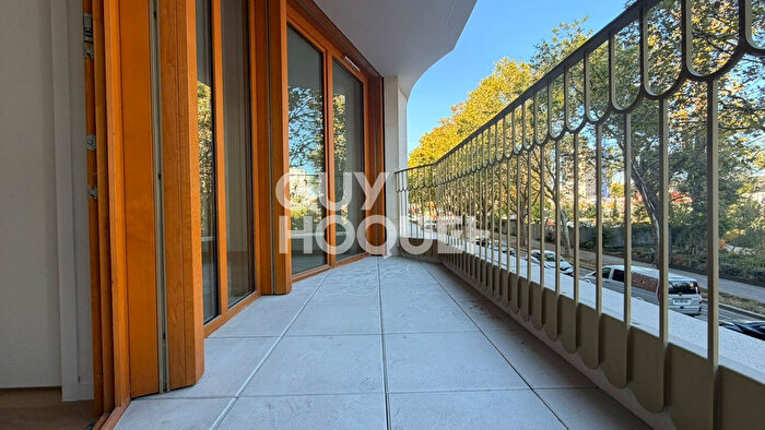 Paris 20ème, Gambetta : Appartement 4 pièces à louer