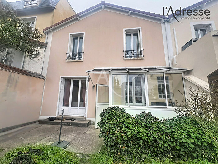Suresnes, Centre-ville - Maison 5 pièces à vendre