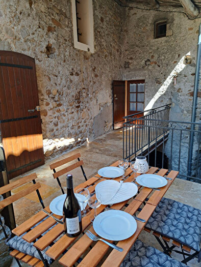 Maison à vendre - Allègre-les-Fumades - 5 pièces - 3 chambres