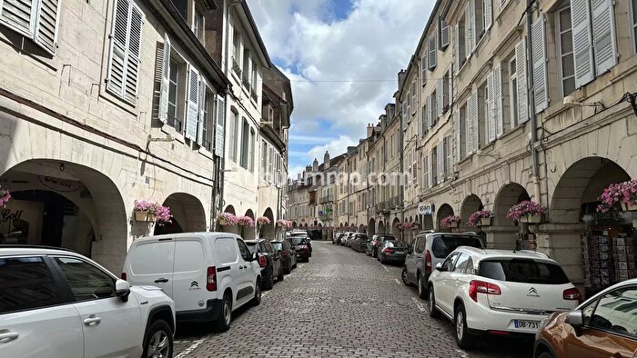 Lons-le-Saunier, Centre-ville : Appartement 4 pièces à vendre
