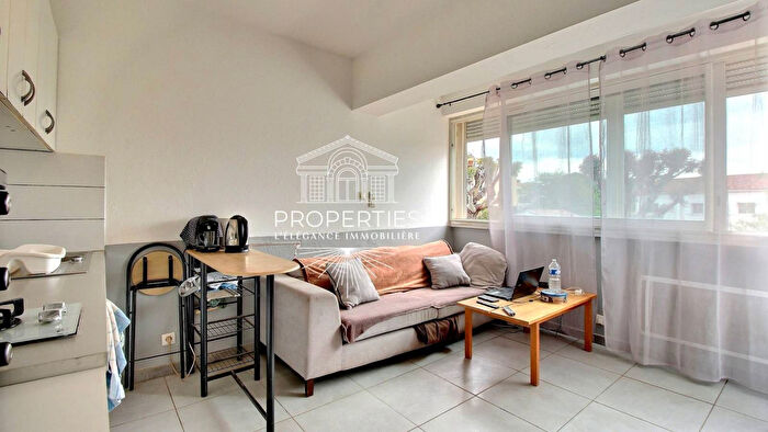 Appartement à vendre - Bormes-les-Mimosas, La Favière, Le Gau, Cap-Bénet, Cabasson, Plages - 2 pièces - 1 chambre