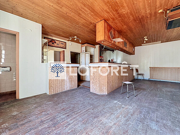 Saint-Pierre-du-Chemin : Maison 5 pièces à vendre